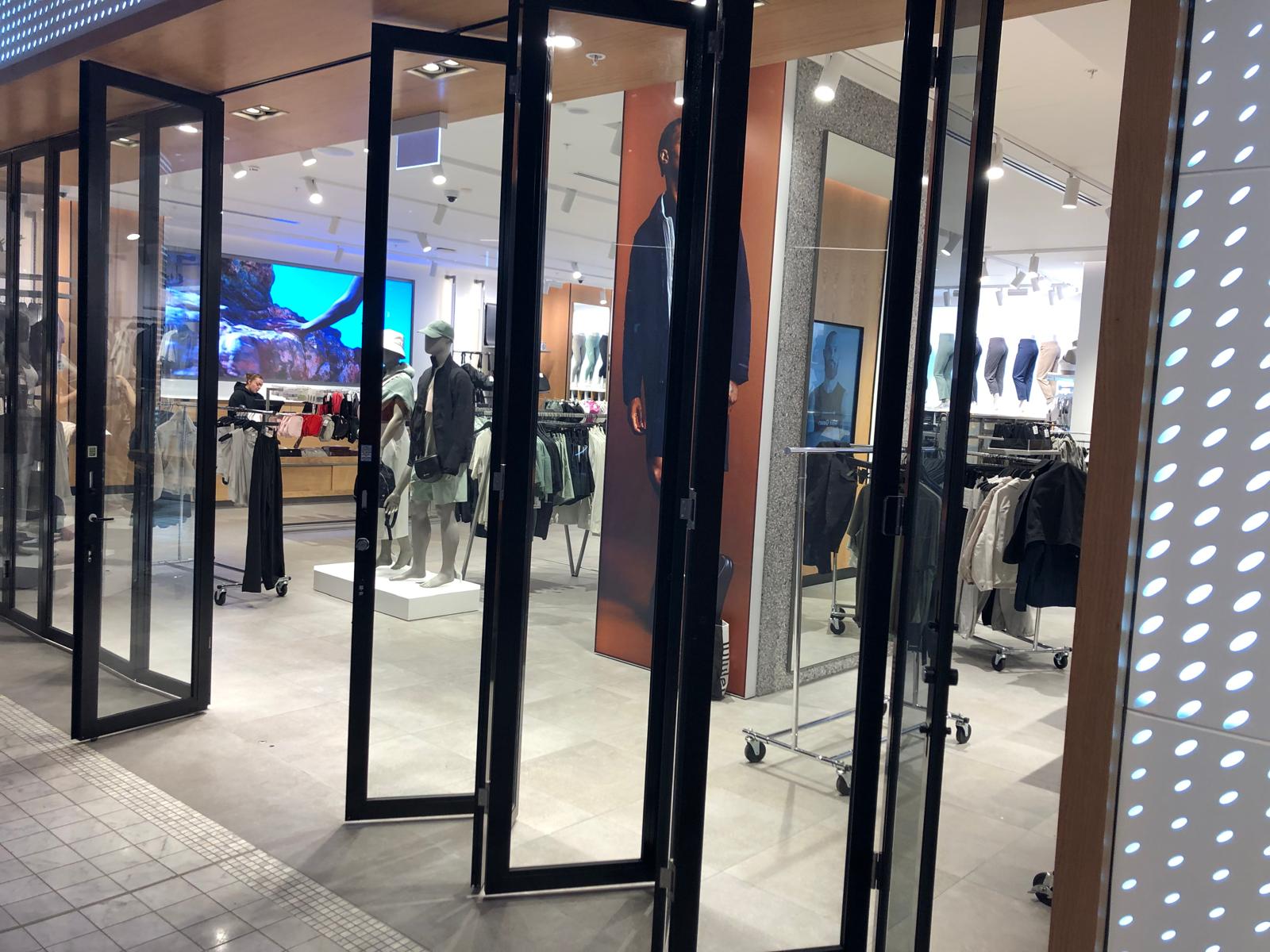 Glass Stacking Doors Installed at Westfields Sydney City